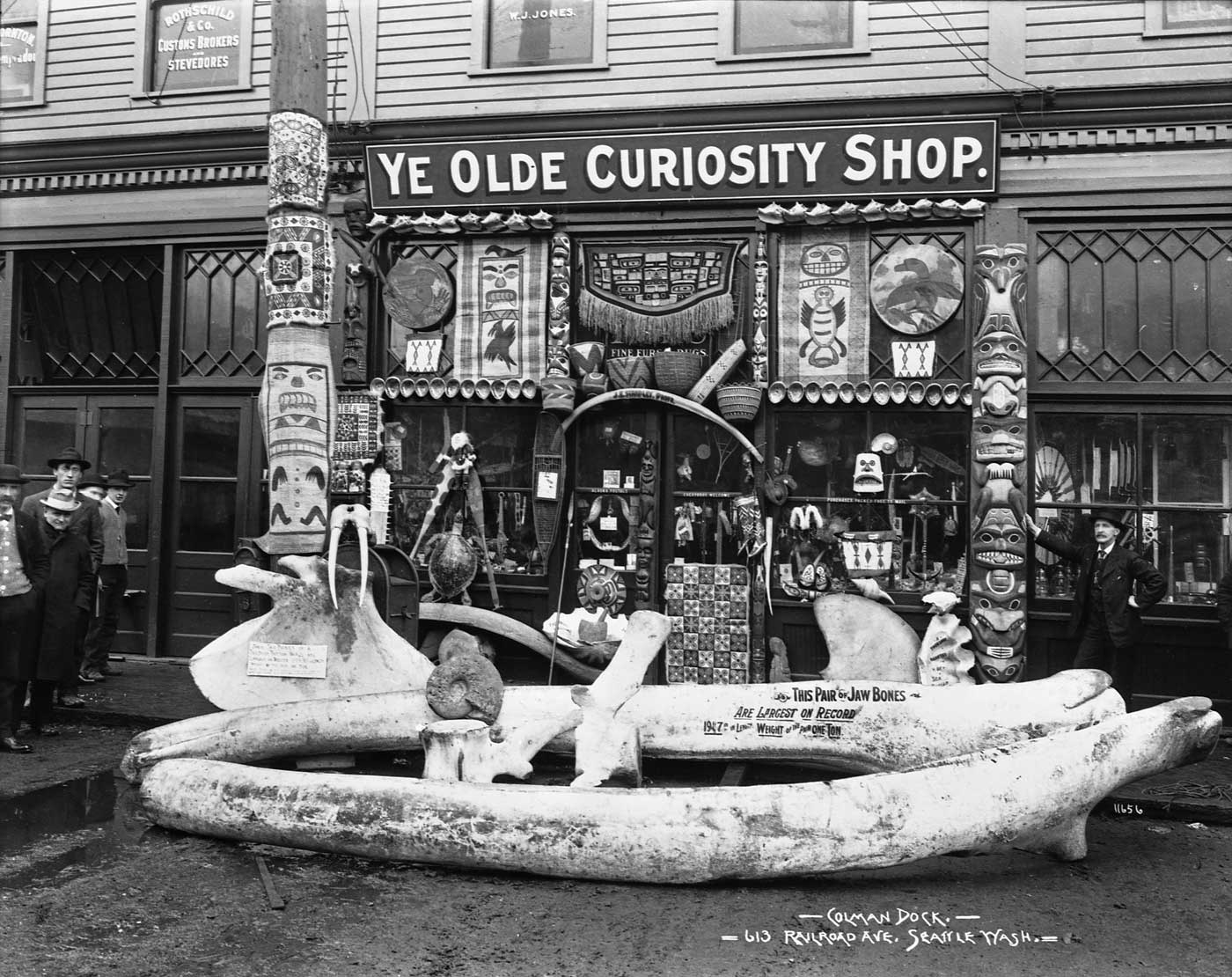 4. Ye-Old-Curiosity-exterior-WEB | Seattle Now & Then